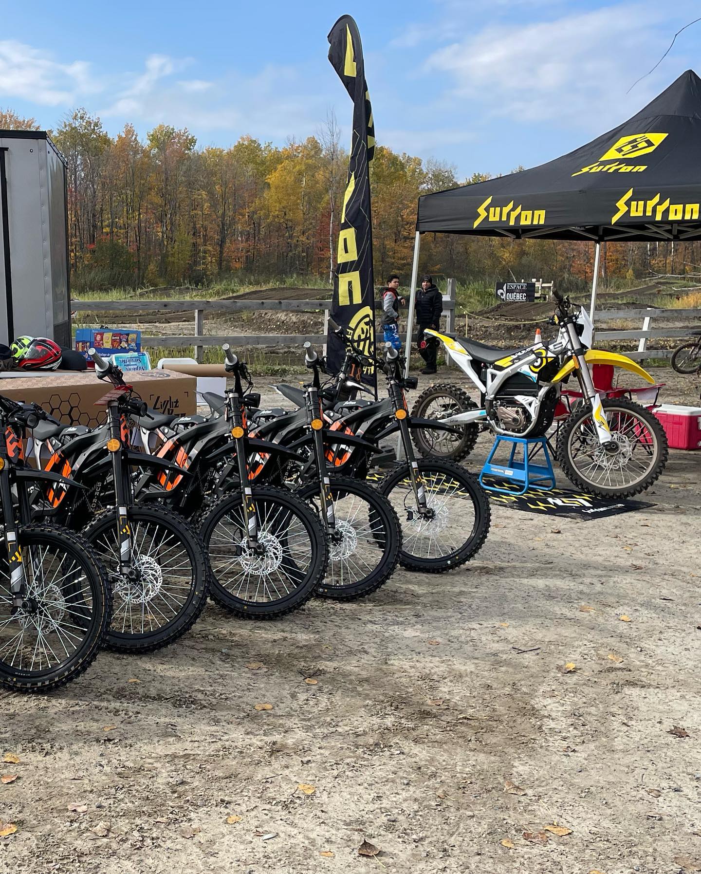 Première course Surron Light-Bee au Québec - Motos Thibault Marine de ...
